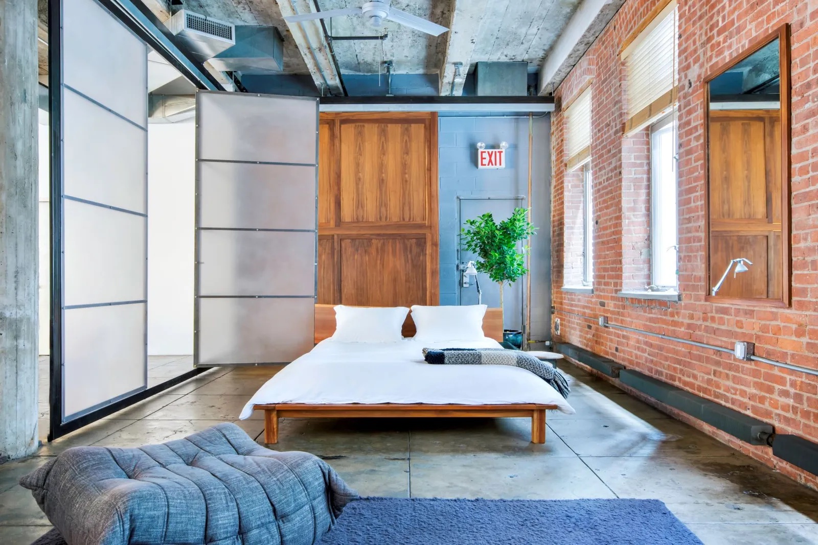 Decent Exposure: Four Homes Featuring Exposed Brick - Sotheby´s ...