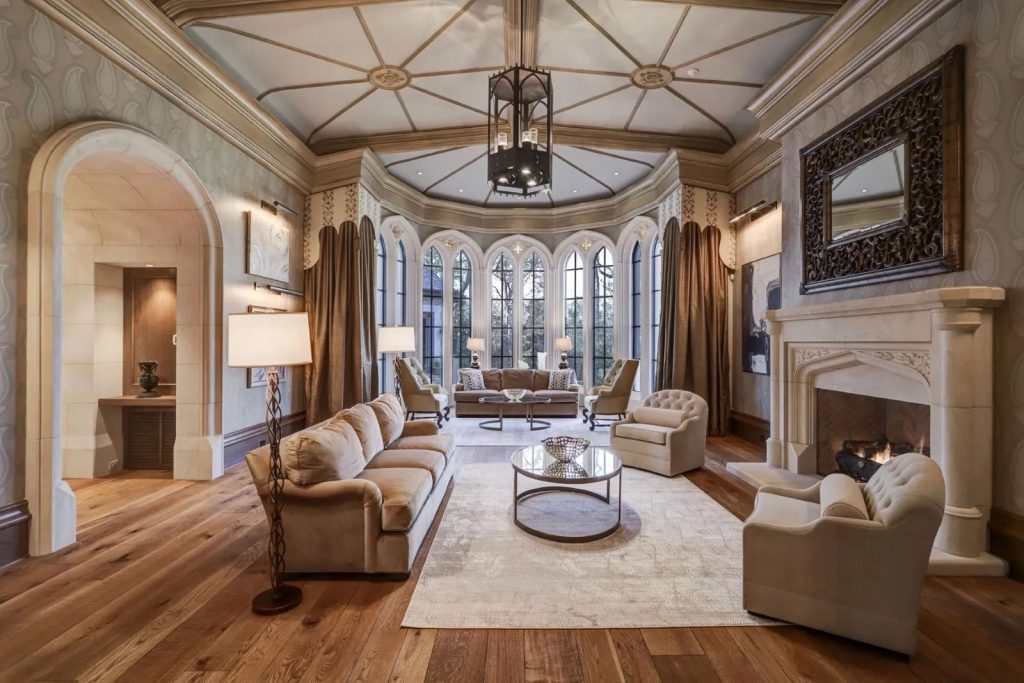 Inside an English-Inspired Manor in Houston - Sotheby´s International ...