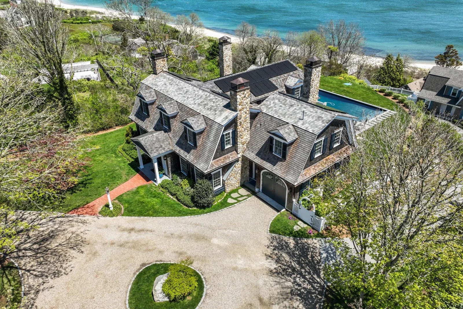 Making a Splash: 5 Idyllic Waterfront Homes - Sotheby´s International ...