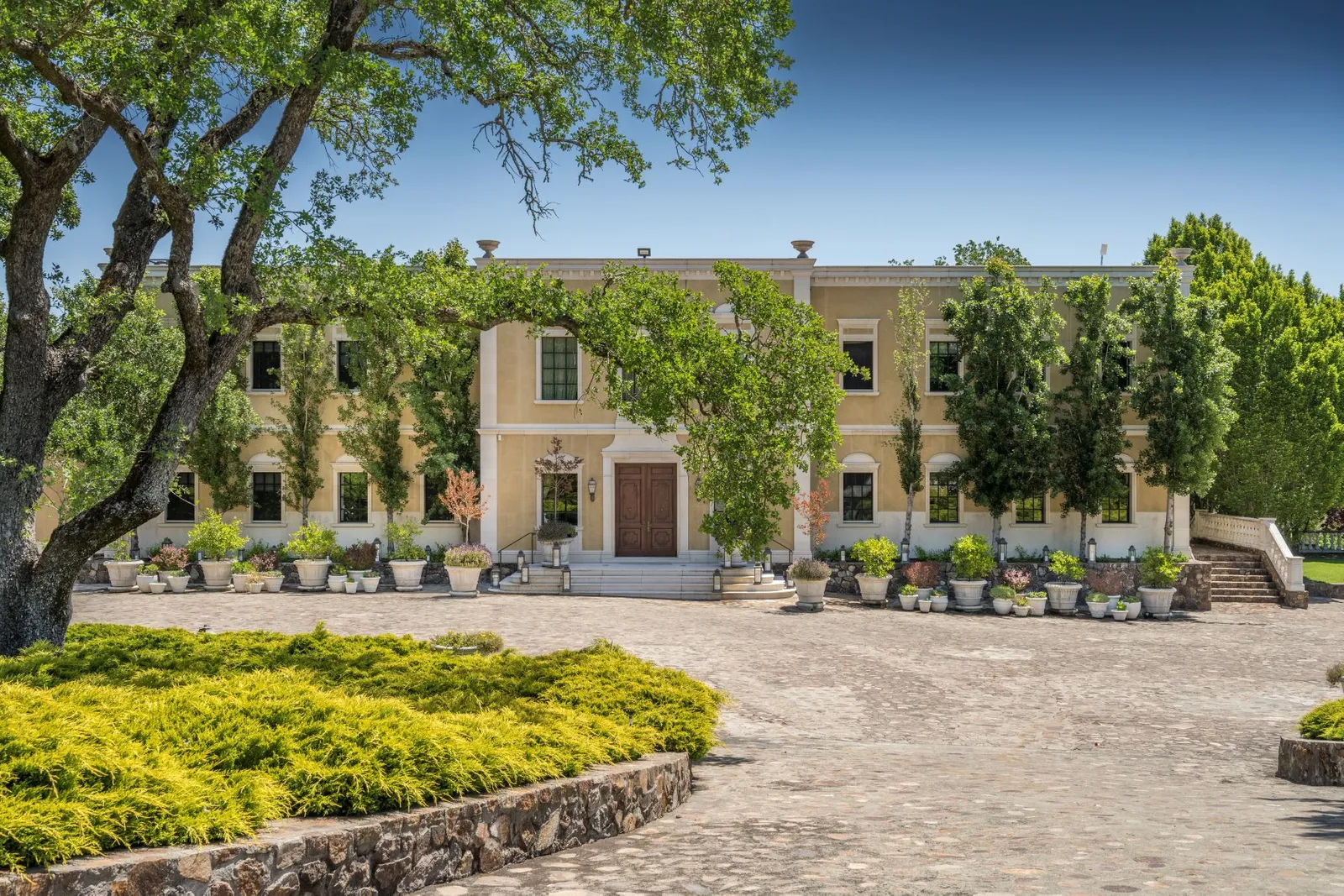 Inside the Sebastiani Family’s “Fleur de Lys” Estate - Sotheby´s ...